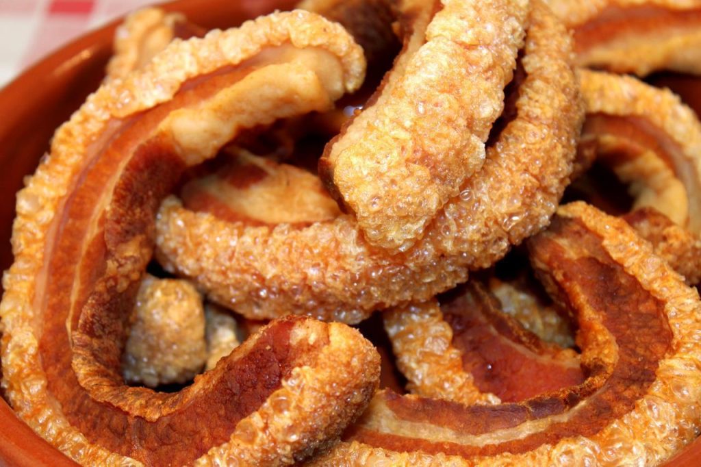 Torrezno de Soria fresco, listo para cocinar