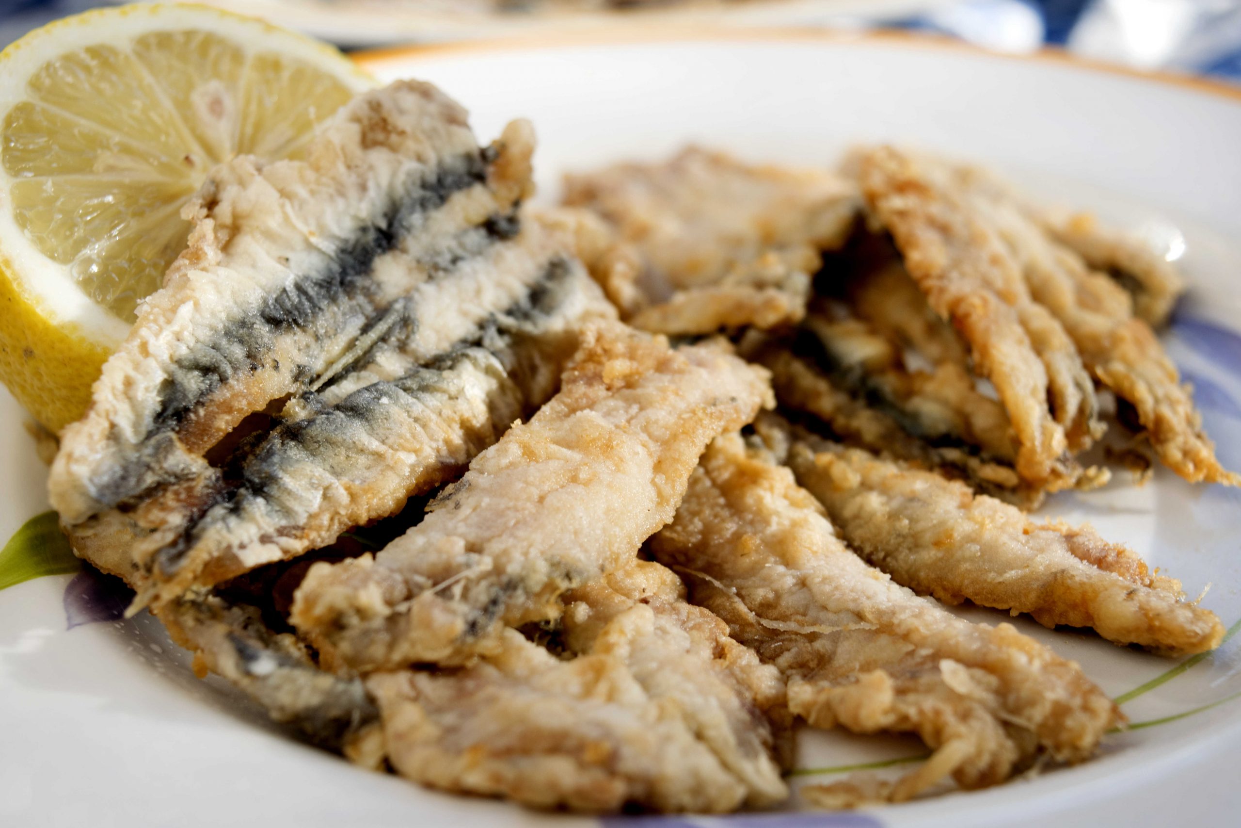 Boquerones mariposa rebozados